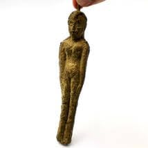 Amazon.co.jp: タイ お守り ナリポン Nariphon 森に住む少女の精霊 : おもちゃ