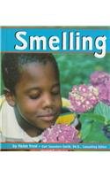 Smelling (Pebble Books): Frost, Helen, Saunders-Smith, Gail ...