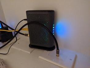 Amazon.com: MOTOROLA 8x4 Cable Modem, Model MB7220, 343 Mbps DOCSIS 3.0 ...