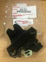 Toyota 64600-02031 Door Lock Assembly : Amazon.ca