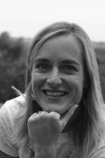 Amazon.com: Mary Gordon Kerr: books, biography, latest update