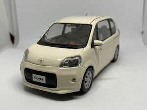 Amazon.co.jp: Toyota Color Sample Porte Cream Beige 130 Storefront ...