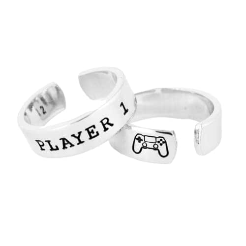 Amazon.com: Player 1 & Player 2 Couples Ring Set - Video Games ...