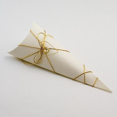 Amazon.com: Cone/Bustina Wedding Favour Boxes - Ivory Silk (Pk 10 flat ...
