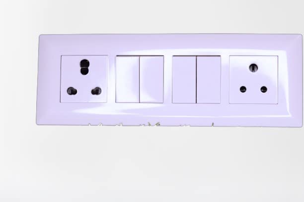 Schneider Electric - Livia White ~ For bedside/desktop/kitchen ~ 6A ...