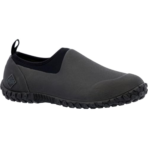 15 Best Lawn Mowing Shoes for Comfortable Yard Work | CrabgrassLawn
