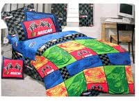 Amazon.com: Nascar in the Race Twin Bedding (Comforter & Sheet Set ...