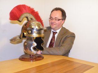 Amazon.com: Rupert Matthews: books, biography, latest update