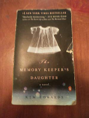 The Memory Keeper's Daughter: Edwards, Kim: 9780141049052: Amazon.com ...