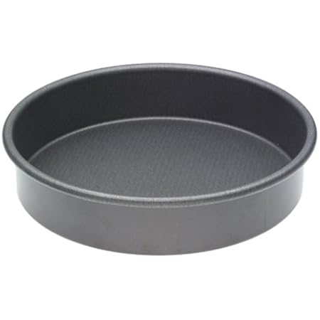 Amazon.com: Chicago Metallic Professional Nonstick 9-Inch Round Cake ...