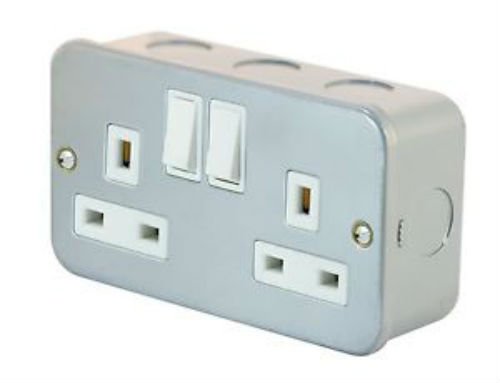 Top 3 Austria Electrical Outlets of 2022 - Best Reviews Guide