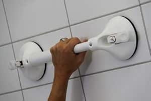 Amazon.com: Mobeli Small Telescoping Grab Bar Suction Mount 17-21.4 ...