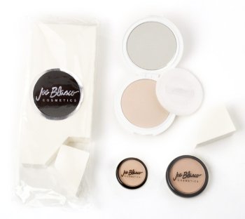 Amazon.com : Picture Perfect Cosmetics Set II : Makeup Sets : Beauty ...