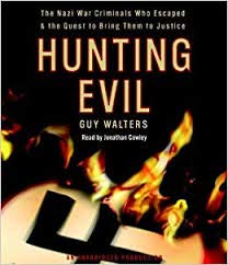 Hunting Evil : Walters, Guy, Philpott, Daniel: Amazon.in: Books