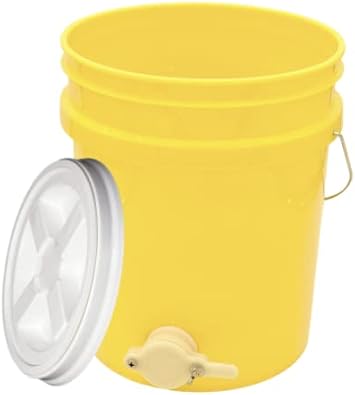 Amazon.com : House Naturals Plastic 5 Gallon Honey Food Grade Bucket ...