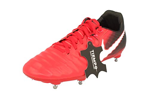 5 Best Nike Cleats For Goalkeepers – Fun In The Yard