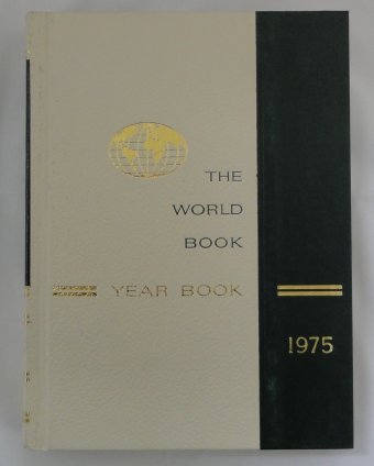 The World Book Yearbook (World Book): World Book: 9780716604754: Amazon ...