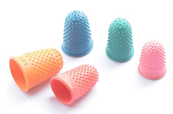 HXMJIED 5 Sizes Rubber Finger Thimbles, 5 Colors Rubber Finger Tips ...