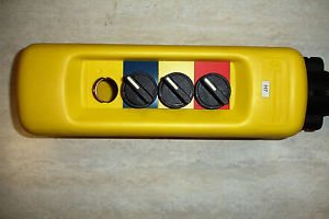 Square D Telemecanique XACA04H7 4 hole pendent Station Control - Amazon.com