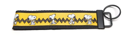 Amazon.com: Peanut Gang Yellow Stripe Lucy Charlie Linus Keychain Key ...