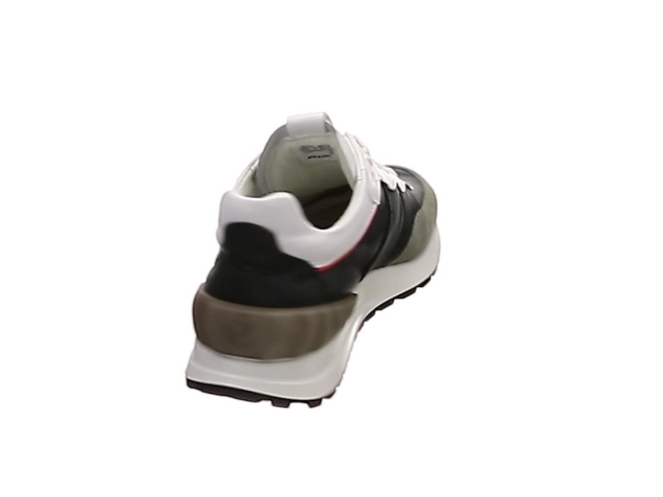 Watch ECCO Men＇s Astir Retro Sneaker on Amazon Live