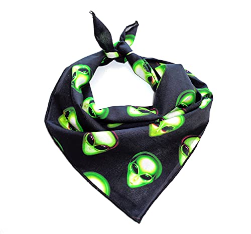 Amazon.com: Green Alien Head Multi-Use Classic Triangle Tie On Dog ...