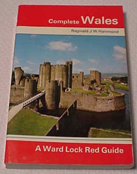 Complete Wales (Red Guide): 9780706358247: Amazon.com: Books