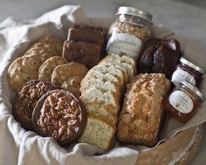 Amazon.com : Sarabeth's Deluxe Gift Box - Loaf Cake, Cookies, Granola ...