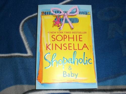 Shopaholic & Baby: Kinsella, Sophie: 9780440242390: Books - Amazon.ca