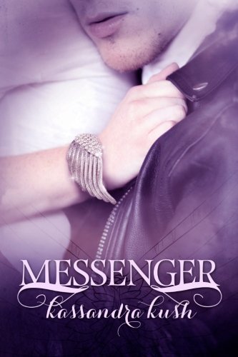 Messenger (The Fallen Chronicles): Kush, Kassandra: 9781502921062 ...
