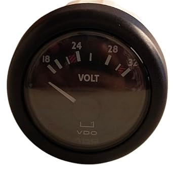 VDO Ocean Line Voltmeter N 02 410 912, 18-32 Volt, 24V : Amazon.in ...