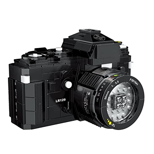 Figure to assemble with small blocks. Reproduction of a mechanical ...