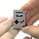 ・ブランド:TinyCircuits・製造元:TinyCircuits・モデル:ASK4003-A・製造元/メーカー部品番号:ASK4003-A・・ デスクに置いても映える親指サイズのミニチュアデザインの超小型ミニゲーム機・・ キーホルダー...