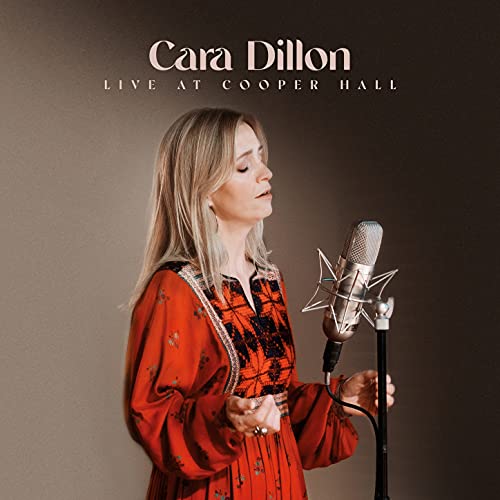 Amazon MusicでCara Dillon feat. Sam LakemanのLive at Cooper Hall (Live)を再生する