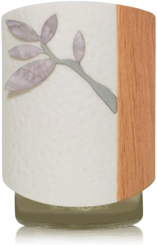 Amazon.com: Yankee Candle Pineapple with Light Scent Plug Diffuser ...