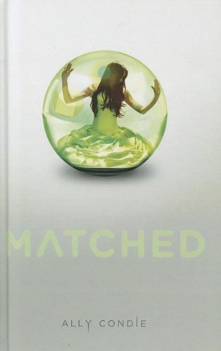 Amazon.com: Matched (Matched Trilogy): 9781410439543: Condie, Ally: Books