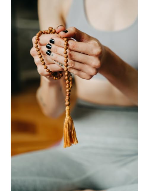 Buy Cuonna Gems Gallery Chandan Ki Mala Sandalwood Japa Mala 108 Beads ...