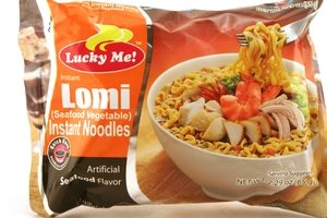 Amazon.com : Lucky me - Lomi (seafood vegetables-instant noodles) 65g ...