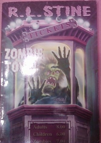 Zombie Town: R. L. Stine: Amazon.com: Books