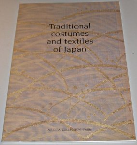Amazon.in: Buy Traditional costumes and textiles of Japan Book Online ...