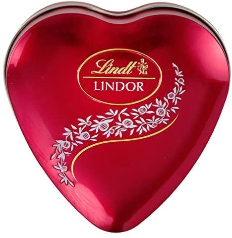 Lindt Lindor Chocolate Gift Pack Heart Tin Box- 62.5g : Amazon.in ...