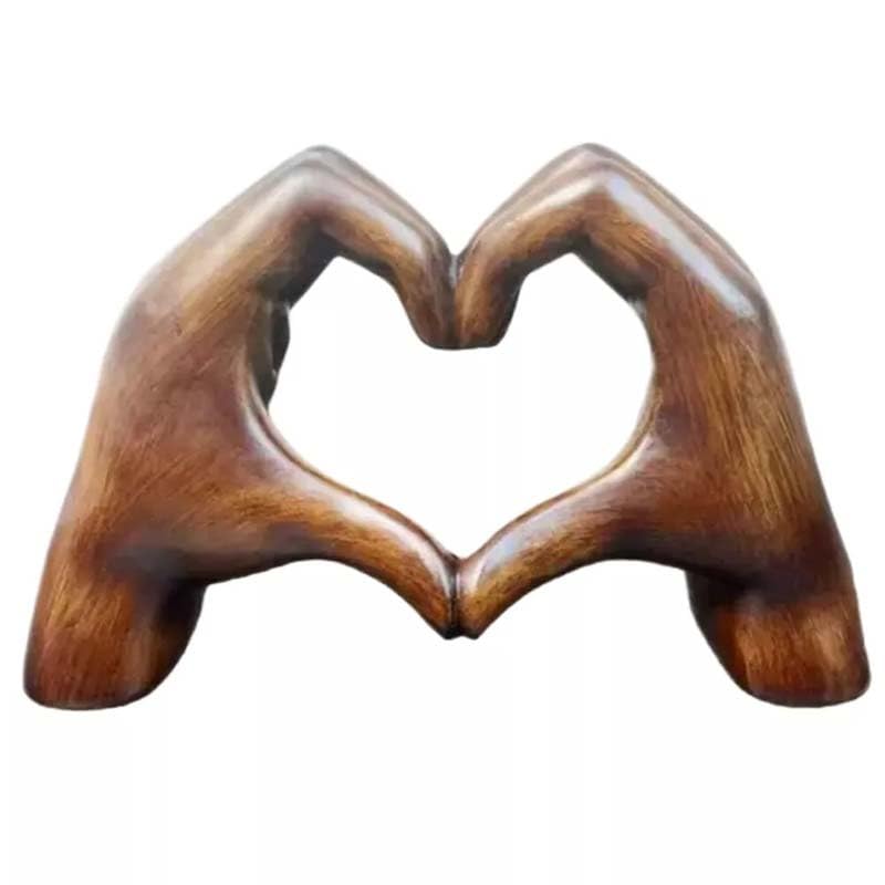 Amazon.com: HEAVYSEVEN Heart Shape Statue, Heart Hands Gesture ...