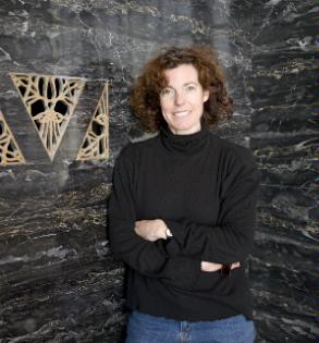 Amazon.com: Therese Poletti: books, biography, latest update