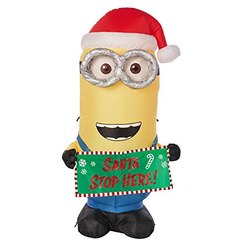 8 Hilarious Minions Christmas Inflatables 2023