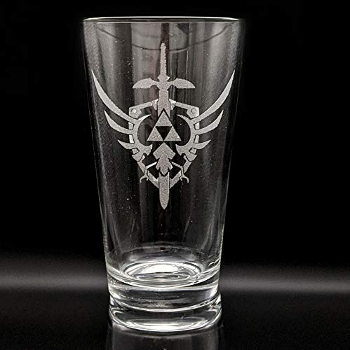 TRIFORCE SWORD Engraved Pint Glass Great Gamer Gift Idea! – Yaxa Colombia