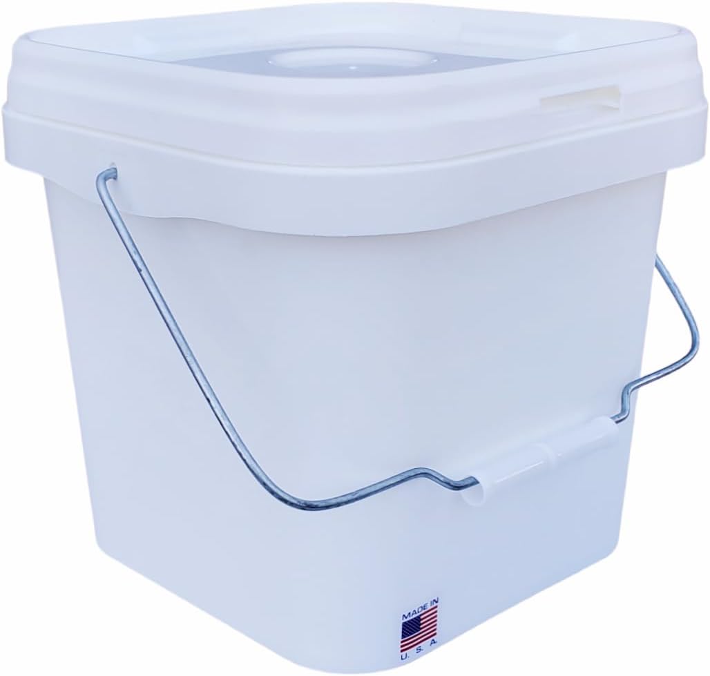 Amazon.com: Square Bucket 4-Gallon Bucket with White Snap-on Lid with ...