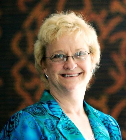 Earth Trek: Celebrating And Sustaining God's Creation: Moyer, Joanne ...