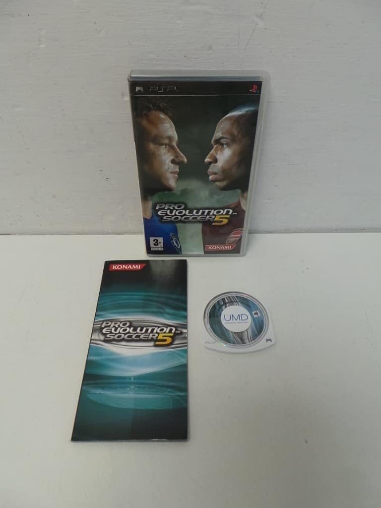 Pro Evolution Soccer 5 (PSP) : Amazon.co.uk: PC & Video Games