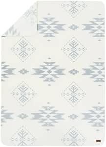 Amazon.com: PENDLETON Ultra Soft Sherpa Fleece Plush Throw 50" x 70 ...