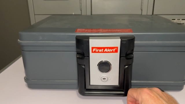 Watch Watch BEFORE Buying A First Alert Fire Chest. Worth It! on Amazon ...